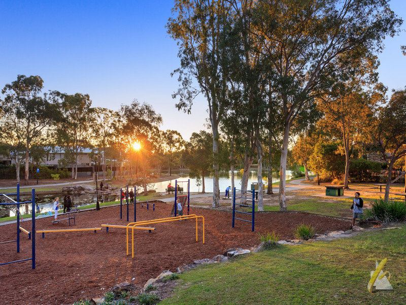 46 The Esplanade, Forest Lake, Qld 4078 - Property Details