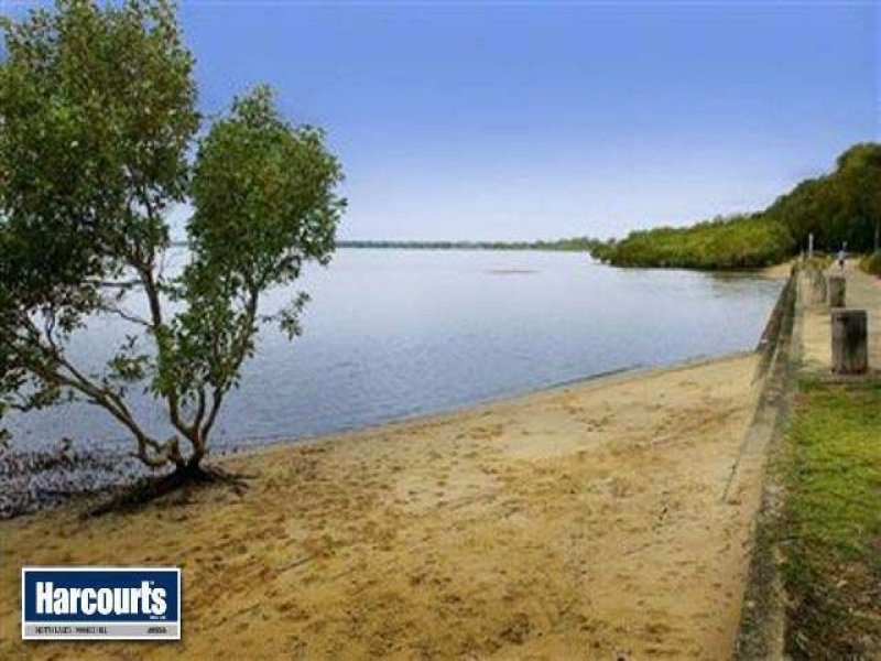 7 Beach Road, Deception Bay, Qld 4508 - Property Details