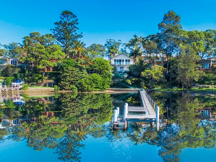 17 Albany Street, Point Frederick, NSW 2250