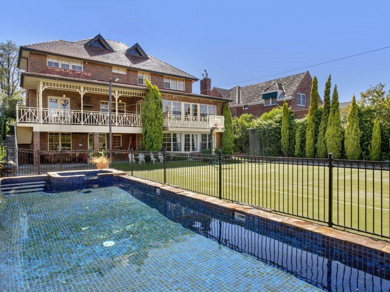 91 Woodland Street, Essendon, Vic 3040 - Property Details